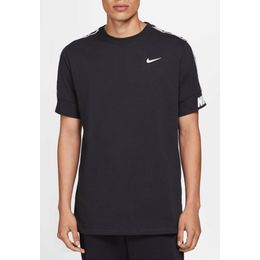 Nike Herren Repeat T Shirt in Schwarz / Wei&szlig;