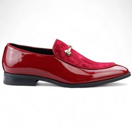 Elegante rote Slipper f&uuml;r Herren mit Lederfutter und Samt-Schlupfschuhen