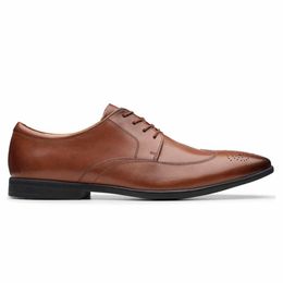 Clarks Bampton Wing Herren braune Schuhe