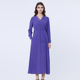 Langes Blusen-Kleid mit V-Ausschnitt