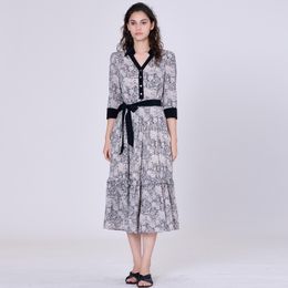 Bedrucktes Blusenkleid aus Bi-Material