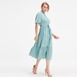 Freizeitkleid mit gestuften R&uuml;schen