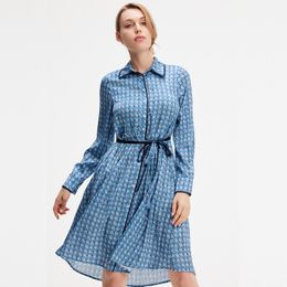Hemdkleid mit geometrischem Print
