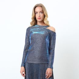 Asymmetrisches schimmerndes Oberteil mit Off-Shoulder