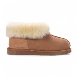 Damen Winterstiefelette aus Schaffell-Wildleder in Hellbraun zum Hineinschl&uuml;pfen &ndash; Glacier