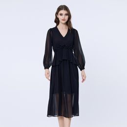 Langes R&uuml;schenkleid aus Chiffon