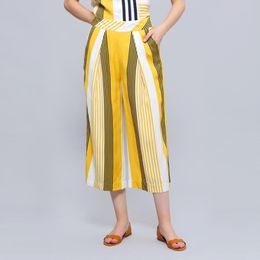 Caprihose mit Streifendruck und Falten