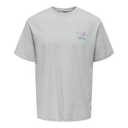 Only & Sons Entdecke ultimativen Tragekomfort mit unserem Kurzarm-T-Shirt in lockerer Passform und mit Rundhalsausschnitt. Ein beidseitiger modischer Print verleiht ihm eine dynamische Note. Das dehnbare Material bietet uneingeschr&auml;nkte Bewegungsfreiheit. Ein gewebter Labelpatch sorgt f&uuml;r eine markante Detailarbeit. Trage es solo oder lege es f&uuml;r einen l&auml;ssigen Look. Ein Must-have f&uuml;r jeden, der Stil und Bequ