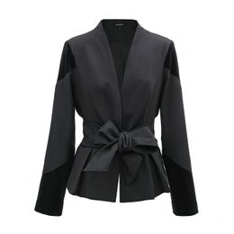 Blazer aus Bi-Material und geknoteter G&uuml;rtel