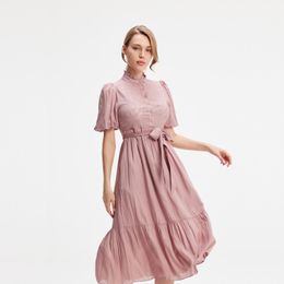 Freizeitkleid mit gestuften R&uuml;schen