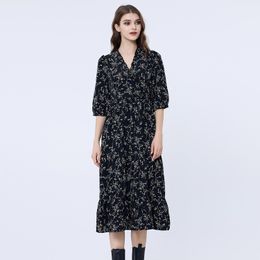 Kleid mit Liberty-Print in Herzform und R&uuml;schenausschnitt