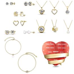 &Uuml;berraschungsherz-Adventskalender - 14 Juwelen - Gold und Kristall