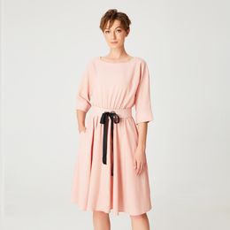 Ausgestelltes Kleid mit breitem G&uuml;rtel