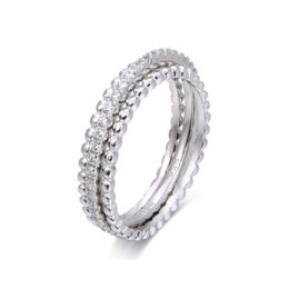 Luxenter Ring aus 925er Sterlingsilber mit Zirkonia, rhodiniert &ndash; Sesaf