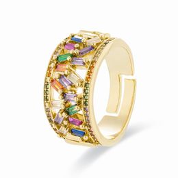Luxenter Ring mit Multicolour Zirkonia aus 18K Gelbgold - Fabeu