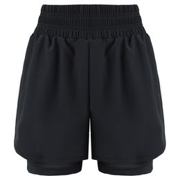 Gymshark erh&ouml;hen die schwarzen Shorts der Frauen