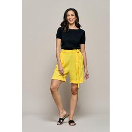 Caley Short Gelb