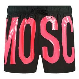 Moschino Badeshorts Mit Gro&szlig;em Rosa Logo In Schwarz
