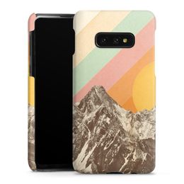 DeinDesign Galaxy S10e Handy Premium Case Smartphone Handyh&uuml;lle Schutzh&uuml;lle matt Sunshine Mountain Retro Premium Case