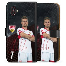 DeinDesign Galaxy XCover 6 Pro Handy Klapph&uuml;lle Handyh&uuml;lle aus Kunst Leder schwarz Flip Case Official Licensed Product Maximilian Mittelst&auml;dt Vfb Stuttgart 