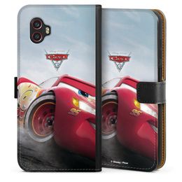 DeinDesign Galaxy XCover 6 Pro Handy Klapph&uuml;lle Handyh&uuml;lle aus Kunst Leder schwarz Flip Case Cars Official Licensed Product Lightning Mcqueen 95 Sideflip mit 