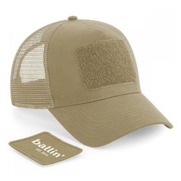 Nous sommes fiers de vous pr&eacute;senter notre Ballin Est unisexe. Casquette 2013, mod&egrave;le Casquette Trucker. Cette casquette de baseball pour femmes et hommes est fabriqu&eacute;e en polyester de haute qualit&eacute;. Que vous alliez &agrave; la p&ecirc;che ou couriez, cette casquette unisexe tendance et intemporelle ajoute une touche cool &agrave; n'importe quelle tenue. Avec son look sportif, la casquette beige offre non seulement un