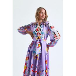 Maxikleid mit floralem Druck im A-Linien-Schnitt
