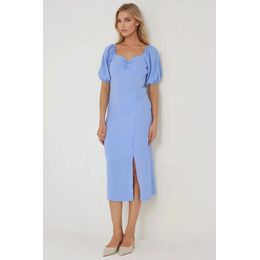 Schmal geschnittenes Maxikleid mit Herzkragen