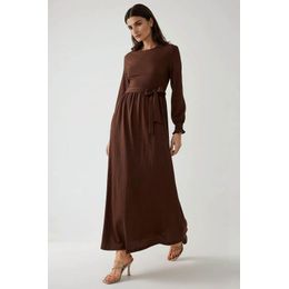 Strukturiertes Maxikleid mit Rundhalsausschnitt