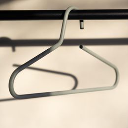 Kleiderb&uuml;gel SPINDER DESIGN "Victorie", grau (graugr&uuml;n), B:42cm H:21,5cm T:1cm, Metall, Kleiderb&uuml;gel, Kleiderb&uuml;gel, Breite 42 cm