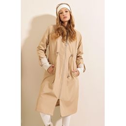 Gestreifter langer Trenchcoat mit Kapuze und Tunnelzug in der Taille