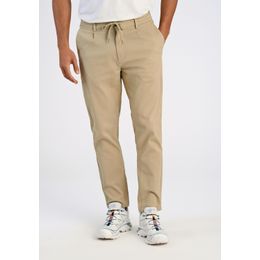 Stoffhose LINDBERGH "Freizeithose Carrot Fit, Cropped", Herren, Gr. L, beige (sand), Obermaterial: 98% Baumwolle, 2% Elasthan, unifarben, Hosen Stoffhose