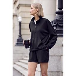 Copenhagen Studios Sweatshirt 'CopenhagenAthleisure152' schwarz Gr. 36/38 f&uuml;r Damen. Ohne Ausschnitt und Logodruck. Nachhaltig.