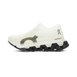 On LightSpray CloudmOnster 3 Hyper Unisex