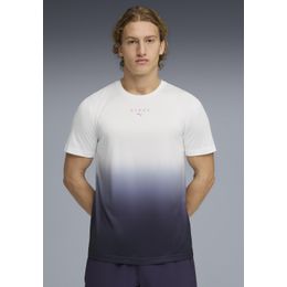 Trainingsshirt Puma "M X HYROX POLY GRAPHIC TEE", Herren, Gr. XXL, Puma wei&szlig;, deep plum, Jersey, Obermaterial: 100% Polyester, regular fit normal, Rundhals, Shirts, regul&auml;re Passform, Kurzarm, f&uuml;r Fitness und sportliche Aktivit&auml;ten