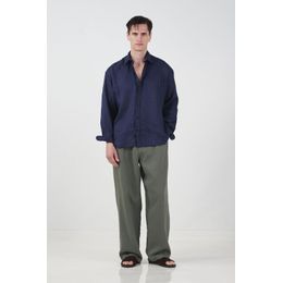 &Uuml;bergro&szlig;e Button-Up-Bluse mit Hemdkragen