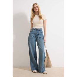 Trendyol Jeans - Comfort fit - in Blau - 66% | Gr&ouml;&szlig;e 38 | Damenjeans