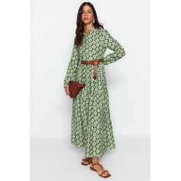 Trendyol Kleid in Gr&uuml;n/ wei&szlig; - 67% | Gr&ouml;&szlig;e 42 | Damen-kleider