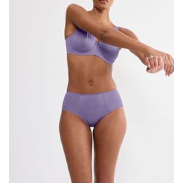 Slip Triumph "Essential Minimizer T Hipster X", Damen, Gr. 46, lila, Microtouch, Obermaterial: 78% Polyamid, 22% Elasthan, Unterhosen Slip, schimmerndes Jacquardmuster