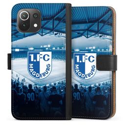 DeinDesign Xiaomi Mi 11 Lite 5G Handy Klapph&uuml;lle Handyh&uuml;lle aus Kunst Leder schwarz Flip Case 1. Fcm Stadium 1. Fc Magdeburg Sideflip mit langer Lasche