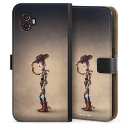 DeinDesign Galaxy XCover 6 Pro Handy Klapph&uuml;lle Handyh&uuml;lle aus Kunst Leder schwarz Flip Case Disney Pixar Toy Story Woody Sideflip mit langer Lasche
