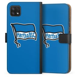 DeinDesign Galaxy A22 5G Handy Klapph&uuml;lle Handyh&uuml;lle aus Kunst Leder schwarz Flip Case Hertha Bsc Flag Official Licensed Product Sideflip mit langer Lasche