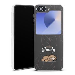 DeinDesign Galaxy Z Flip 7 FE Handy Hard Case Schutzh&uuml;lle transparent Smartphone Handy H&uuml;lle Lazy Sunday Sayings Sloth Hard Case