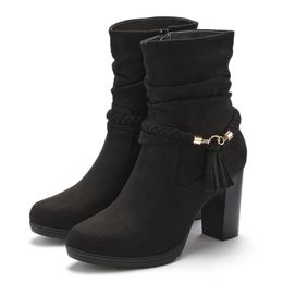 Stiefelette Lascana, Damen, Gr. 37, schwarz, Obermaterial: 100% Textilmaterial. Decksohle: 100% Lederimitat. Futter: 100% Textilmaterial. Laufsohle: 100% Synthetik, Flechtoptik, unifarben, Schuhe Stiefelette, Stiefel, Boots mit Blockabsatz und Schmuckelement VEGAN