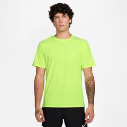 Laufshirt Nike "M NK DF UV MILER SS", Herren, Gr. M, volt ice, bar, Obermaterial: 100% Polyester, normal, Rundhals, Shirts Laufshirt, sportlicher Schnitt, mit kurzen &Auml;rmeln, mit reflektierenden Details