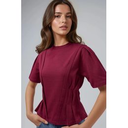 Fitted Rundhals-T-Shirt