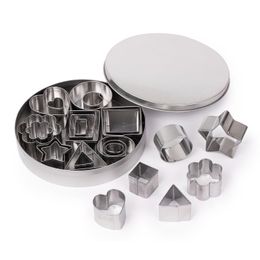 buttinette Metall Ausstechformen, 2&ndash;4 cm, 24 St&uuml;ck