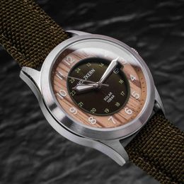 Holzkern Holzuhr Wildlight (Zebrano/Silber), Herren, Naturholz