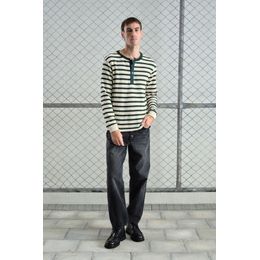 Gestreiftes Langarm-Shirt mit Rundhalsausschnitt und Knopfdetails