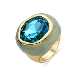 Luxenter Ring in gr&uuml;nem Kristall aus 18 Karat Gelbgold - Mantis